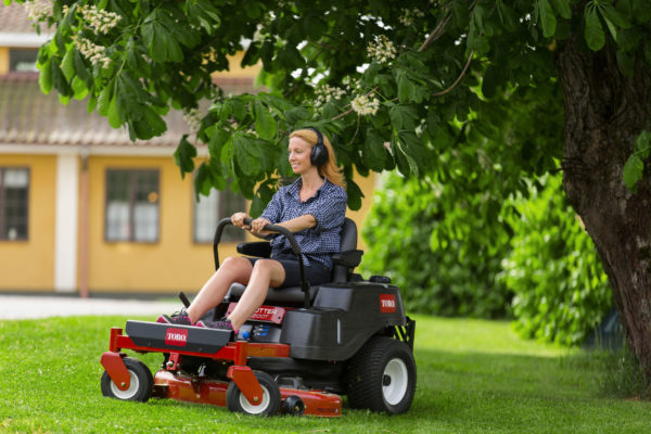 Toro TimeCutter ZS 4200 T - Hako Ground & Garden