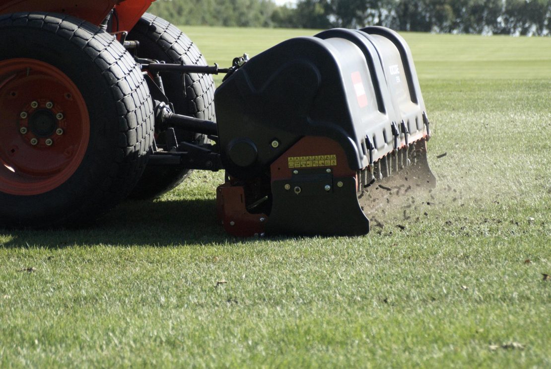 Toro ProCore 864/1298 - Hako
